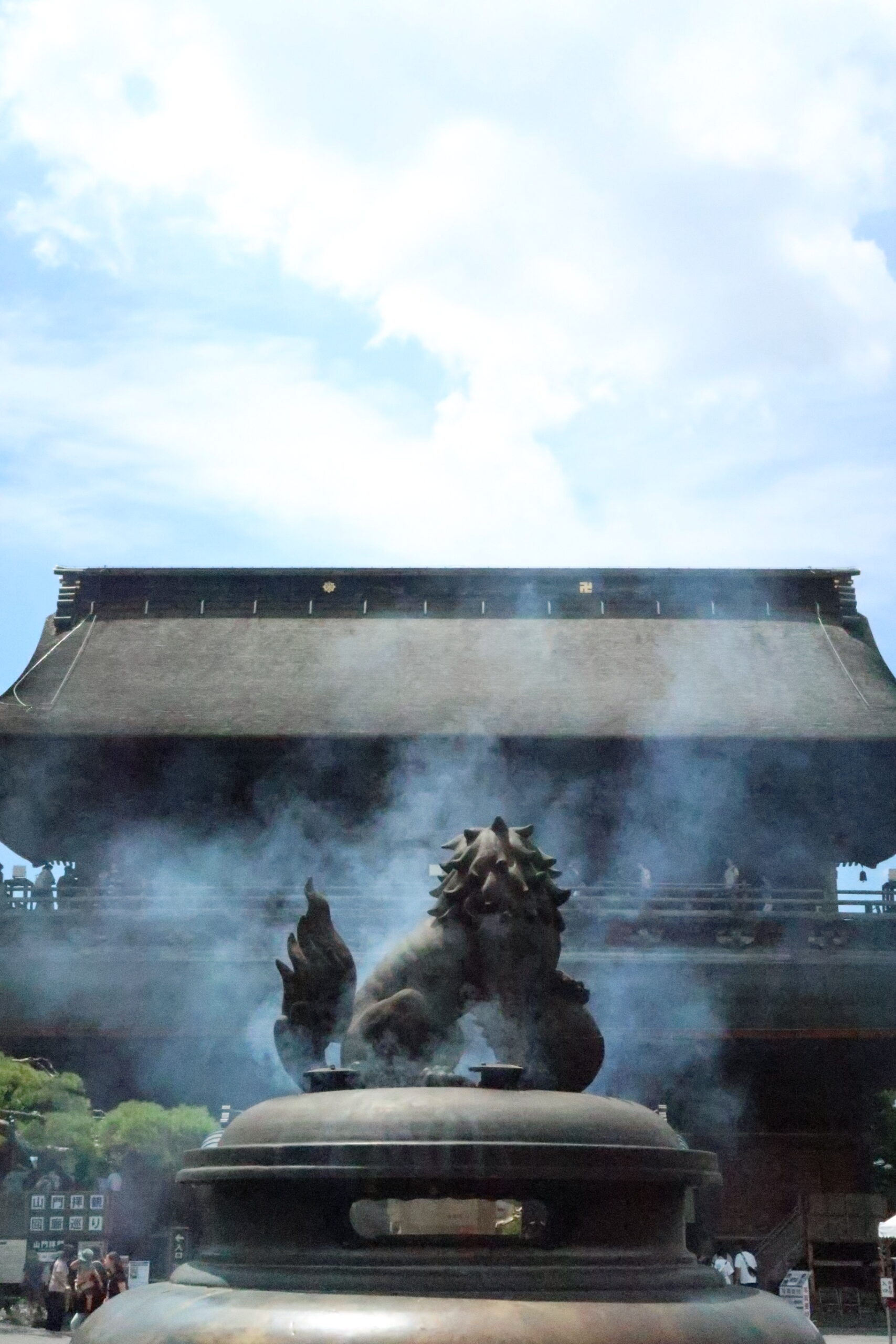 Photographer belonging to the labo :miku yamada. A website displaying ...