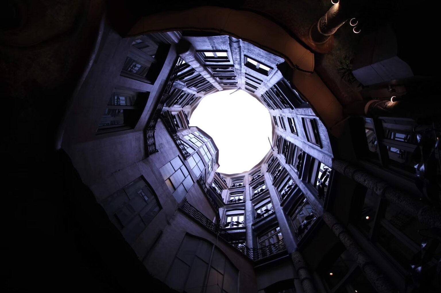 Photographer belonging to the labo :miku yamada. A website displaying ...